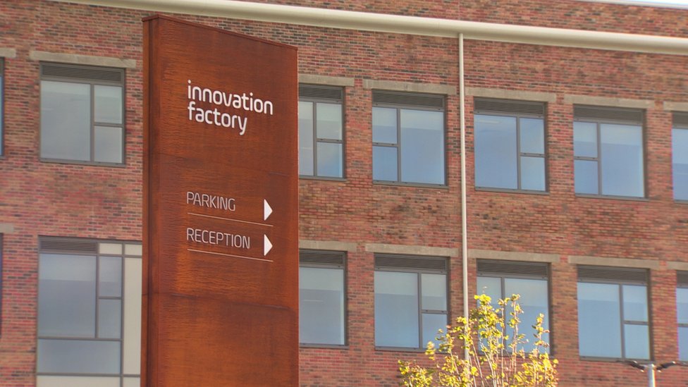 Innovation Factory opens for start-up businesses in west Belfast - BBC News