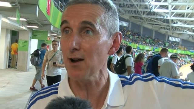 Gold medallist Elinor Barker 'will be doing dishes', says dad - BBC News