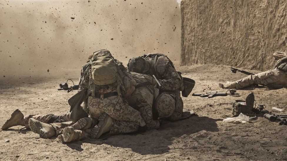 This is the fictional war film which features real life soldiers - BBC News