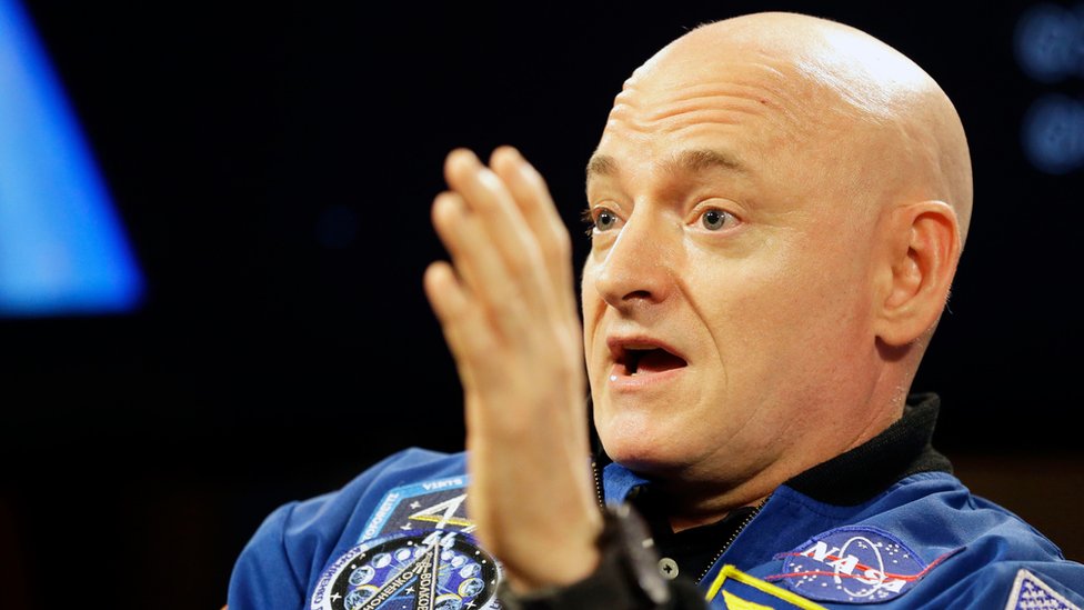 US astronaut Scott Kelly's first thoughts about Earth return - BBC News