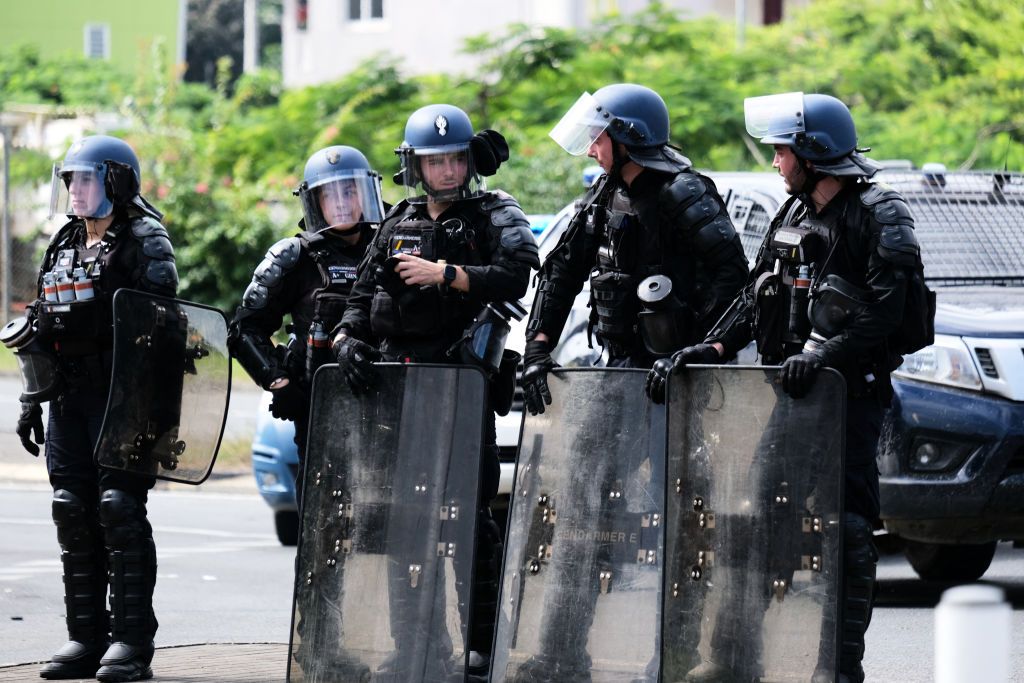 Police Riot Police Ballistic Riot Control & Tactical Helmets For Sale