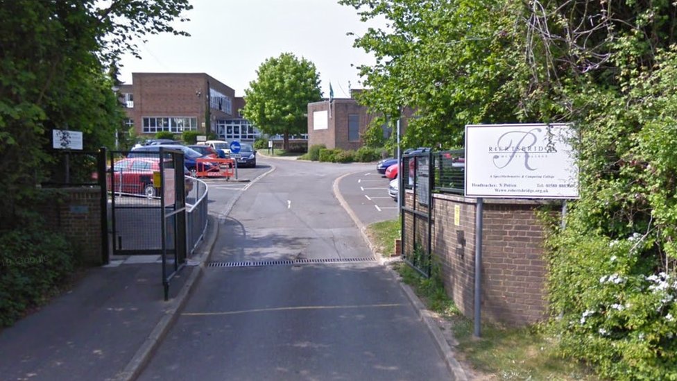 Robertsbridge pupils expelled after school student takes ecstasy - BBC News
