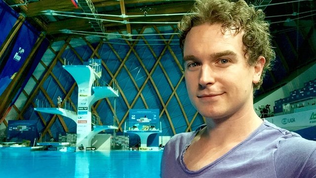 Is learning to swim important? - BBC Newsround