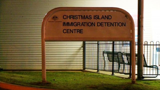 Footage shows aftermath of Christmas Island riots - BBC News