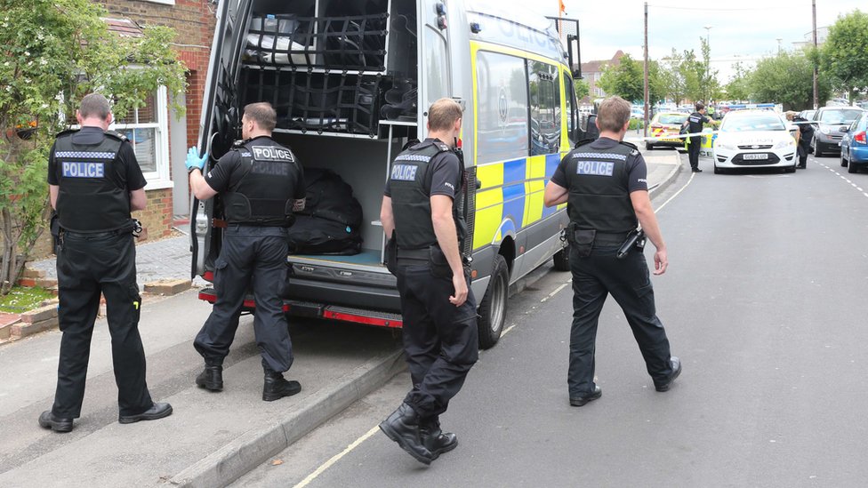 Sam Caulfield named as Crawley stabbing death victim - BBC News