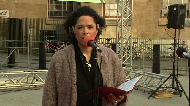 'Room of mirrors' - BBC News