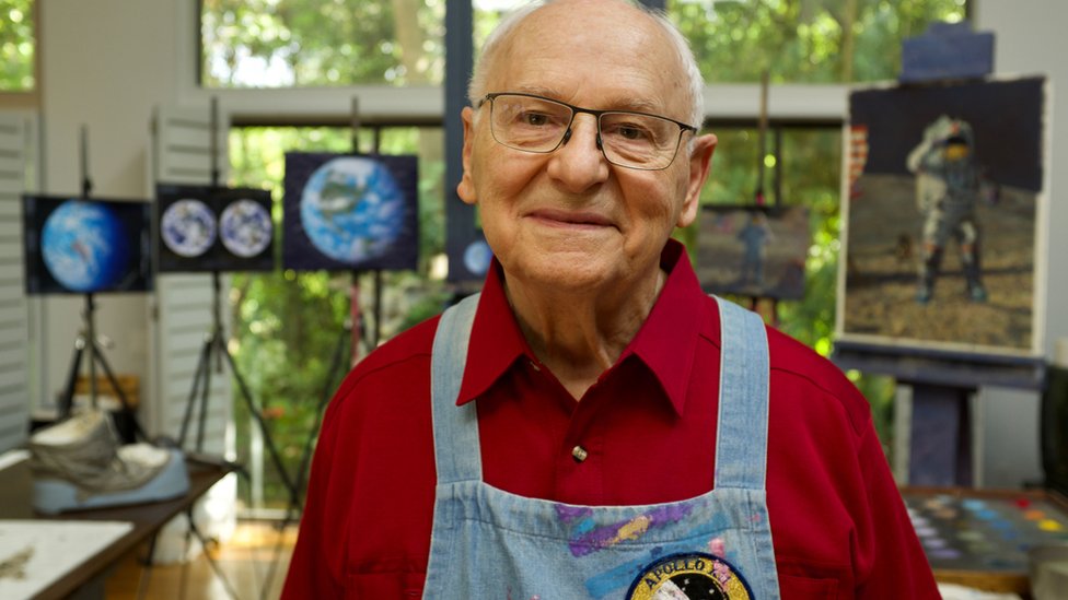 Alan Bean, moon-walking astronaut and artist, dies aged 86 - BBC News