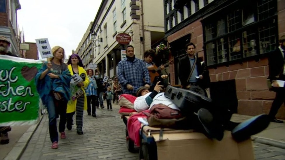 Mark Thomas in bed protest over Chester's plan to ban rough sleeping ...