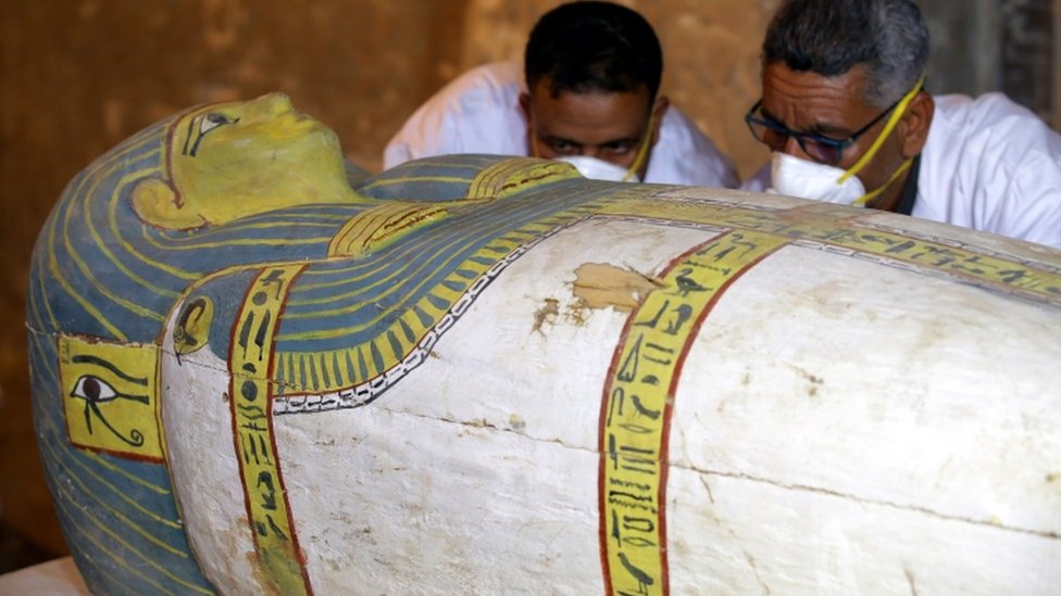 3,500-year-old mummies uncovered in Egypt - CBBC Newsround