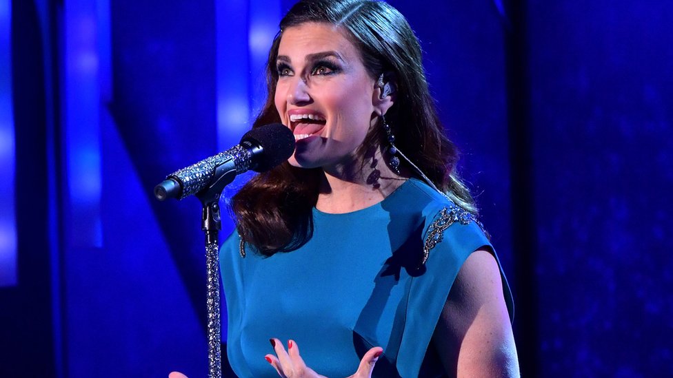 Idina Menzel says sorry for her 'thoughtless' slit wrist comment about ...