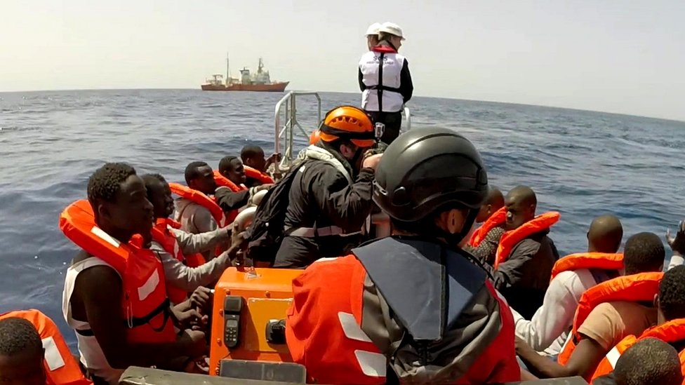 EU mission to tackle people-smuggling from Libya 'failing' - BBC News