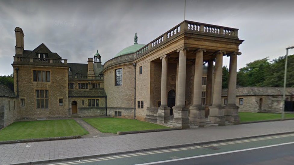 Rhodes House to undergo major redevelopment - BBC News