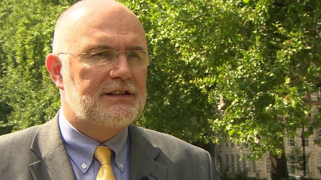 What life is like for a consultant at weekends - BBC News