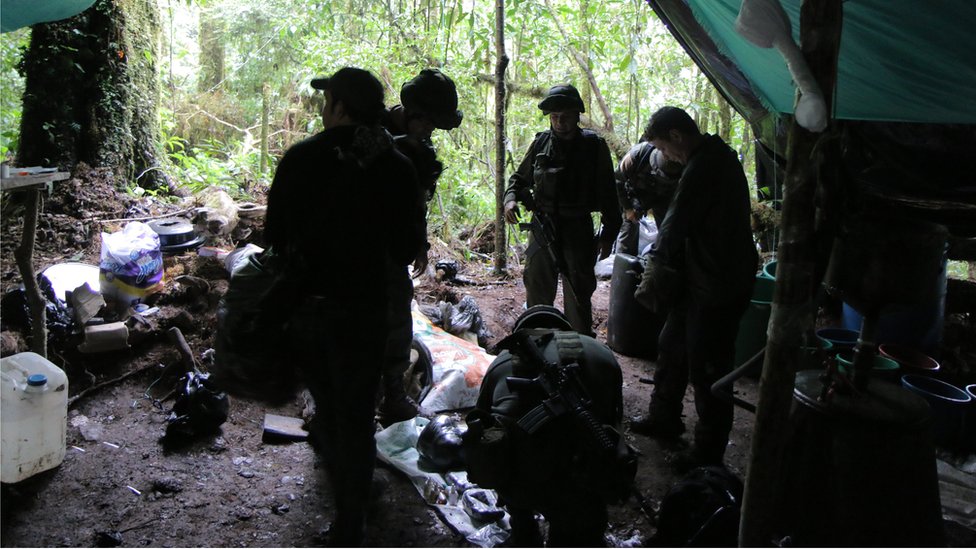 The UK agents tackling Colombia's drug barons - BBC News