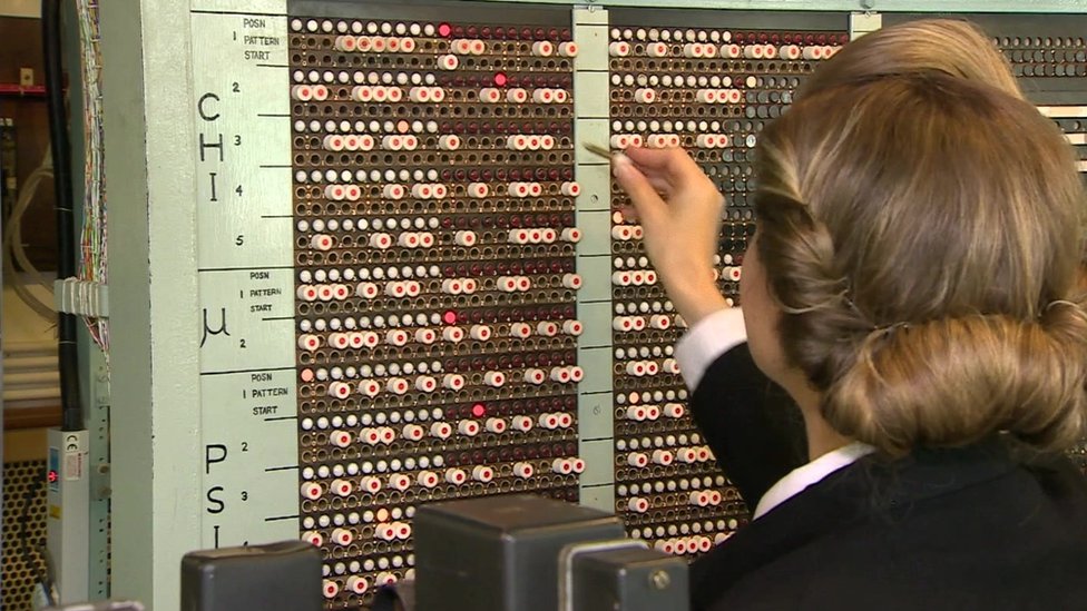 Bletchley Park coders on cracking Hitler's secret code - BBC News