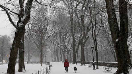 Spring snow in eastern US - BBC Weather
