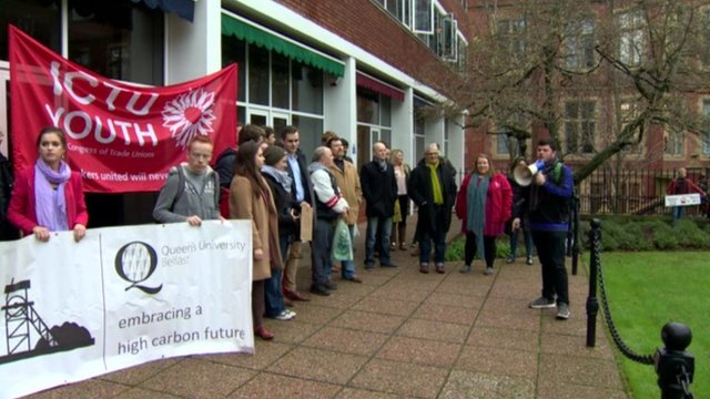 QUB: Politicians support students' fossil fuel protest - BBC News