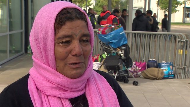 Migrant crisis: Children split from families while fleeing war - BBC News