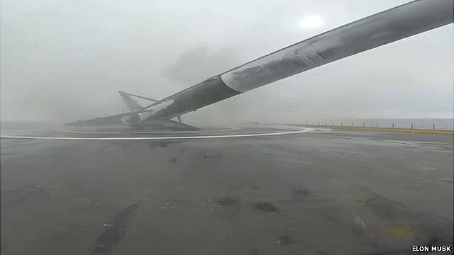 SpaceX Falcon rocket explodes on landing after delivering satellite to ...