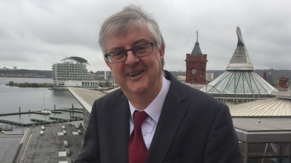 Countess of Chester Hospital: Funding threat in patient row - BBC News