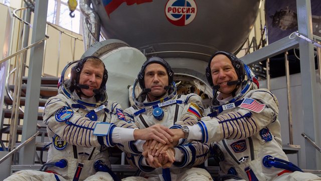 Tim Peake finishes training before launch in December - BBC Newsround