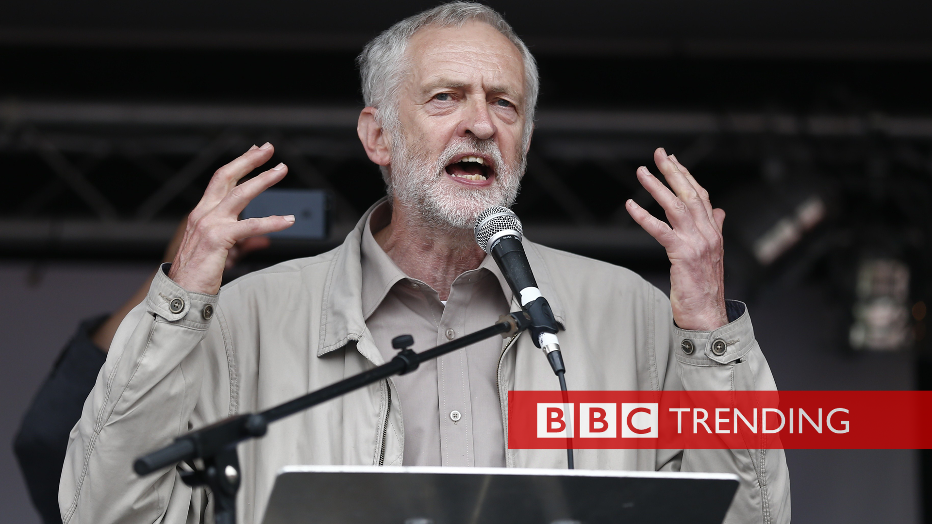 Russia sides with Corbyn against Cameron - BBC News