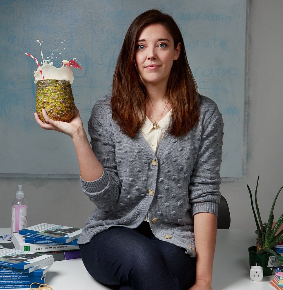 Fleabag star Maddie tackles a silent issue on stage - BBC News