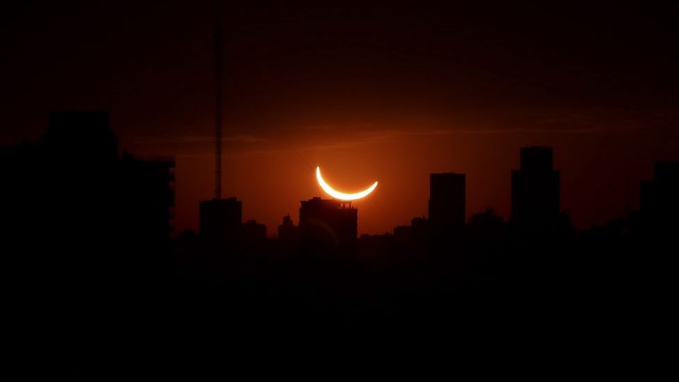 Eclipse solar total 2019: las mejores imágenes del espectáculo que ...