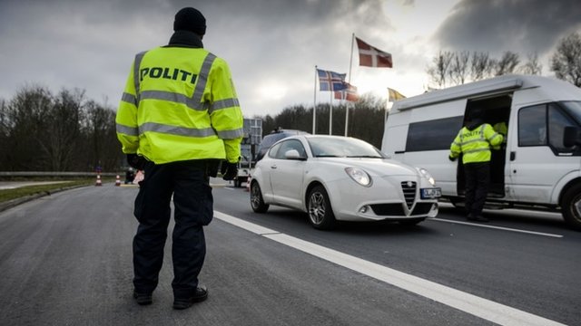 Migrant crisis: Denmark MPs debate tougher approach - BBC News