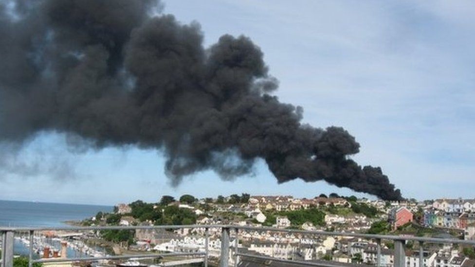 Pontins holiday camp arsonist given suspended sentence - BBC News