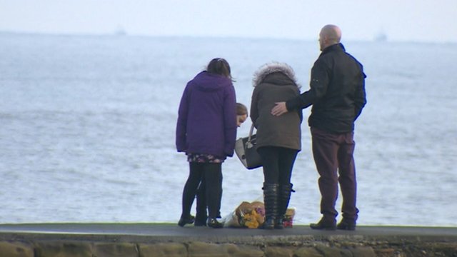 Caitlin Ruddy death: Mother warns of sea dangers - BBC News