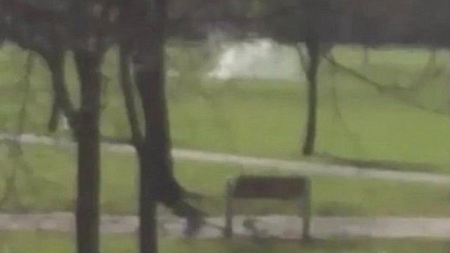 WW2 bomb detonated in controlled blast in Victoria Park - BBC News