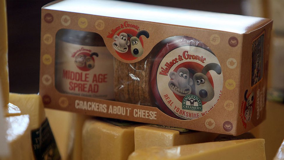 Wensleydale Cheese waste to produce 'green' gas - BBC News