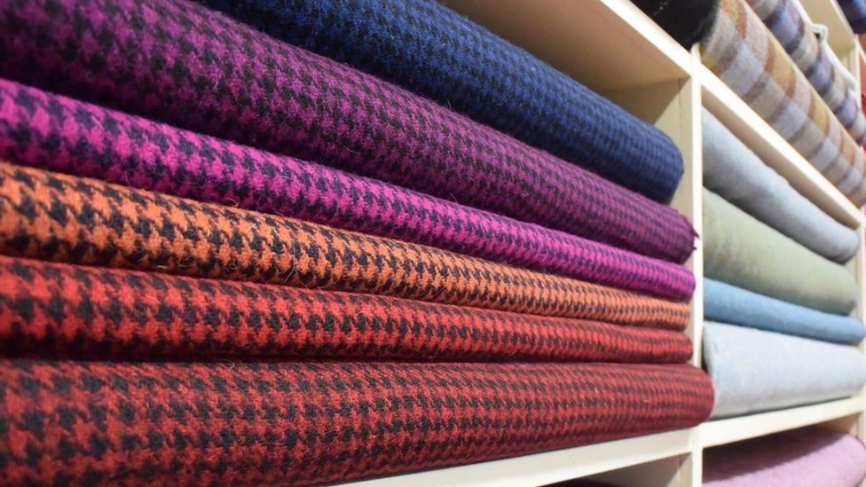 El secreto tras el éxito del Harris Tweed, el tejido centenario escocés ...