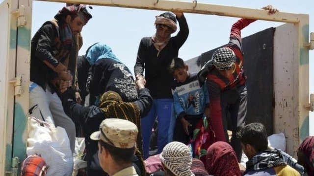 UN: '50,000 remain trapped inside Falluja' - BBC News