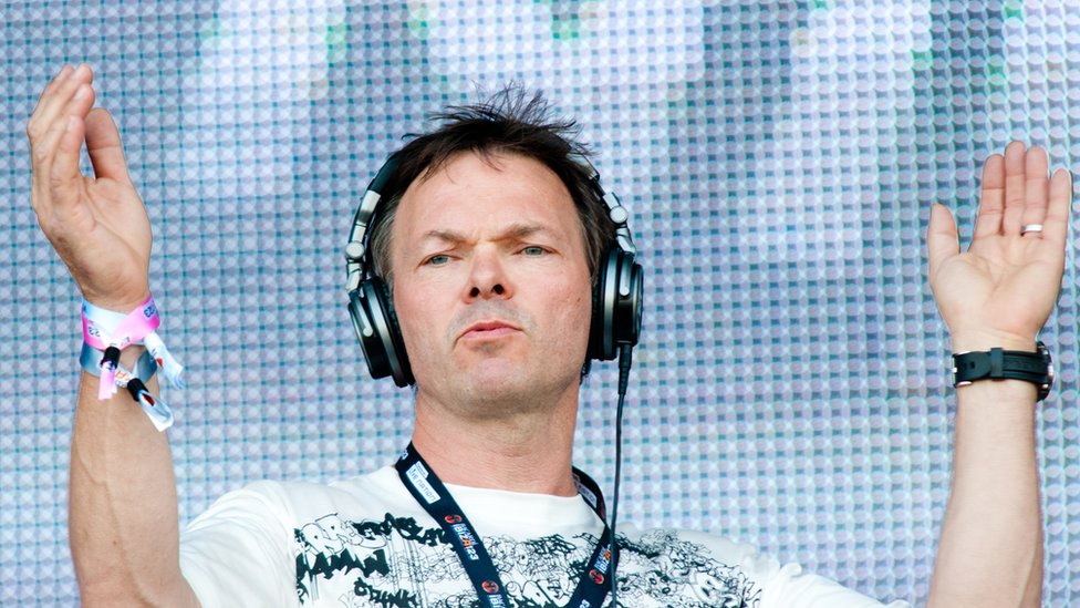 Essential Mix at 25: Pete Tong's favourite moments - BBC News