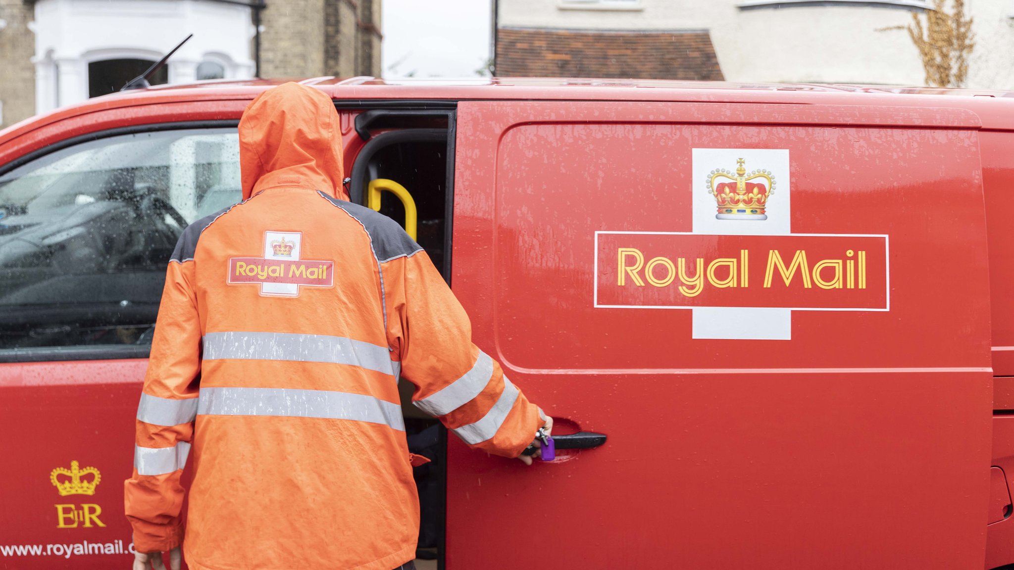 Royal Mail strikes: Why you might not get any post today - CBBC Newsround