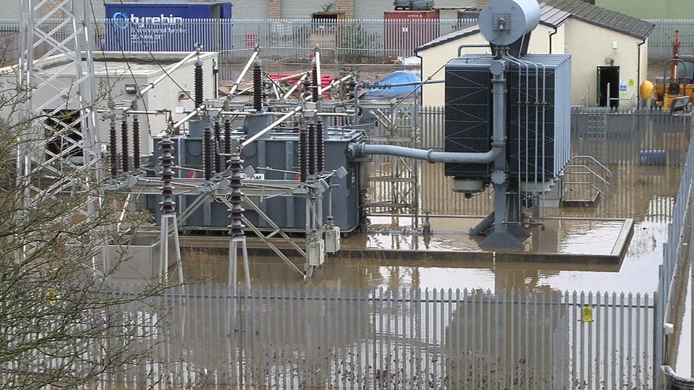 Storm Desmond: Electricity North West to pay flood compensation - BBC News