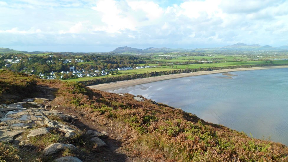 Llanbedrog beach is UK's 'favourite shore sound' - BBC News