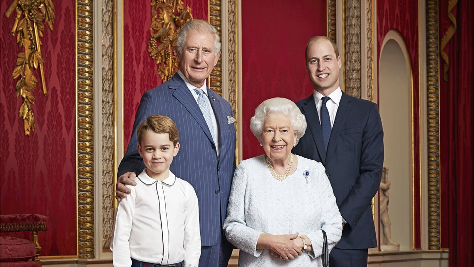 The Queen and the future kings - check out these pics - CBBC Newsround
