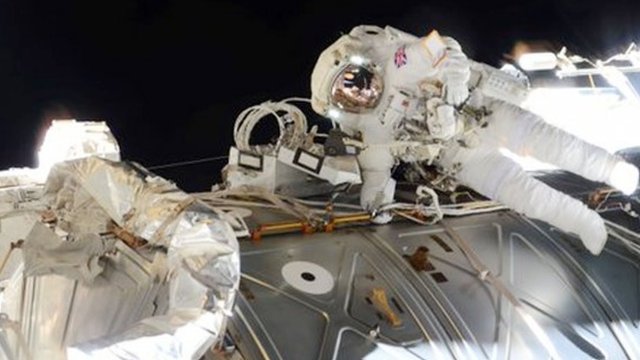 Tim Peake on the ISS: 'I miss the feeling of rain' - BBC News