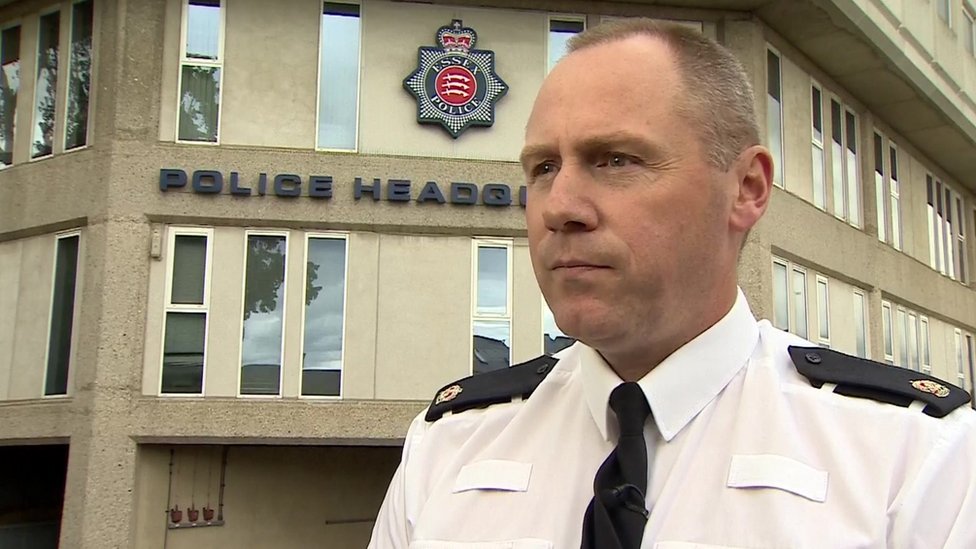 Police appeal after Harlow attack on Polish men - BBC News