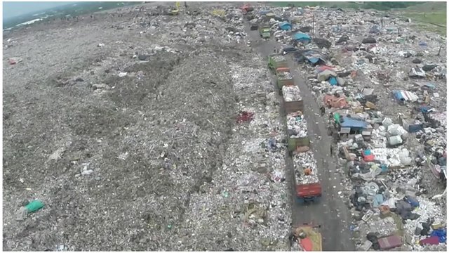 Indonesia faces waste management crisis - BBC News
