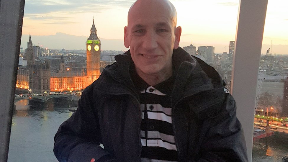 Michael Freshwater death: Partner's plea over killing - BBC News