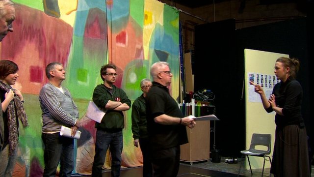 Amateur actors join RSC for special Shakespeare tour - BBC News