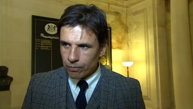 Chris Coleman 'so proud' after getting freedom of Swansea - BBC News