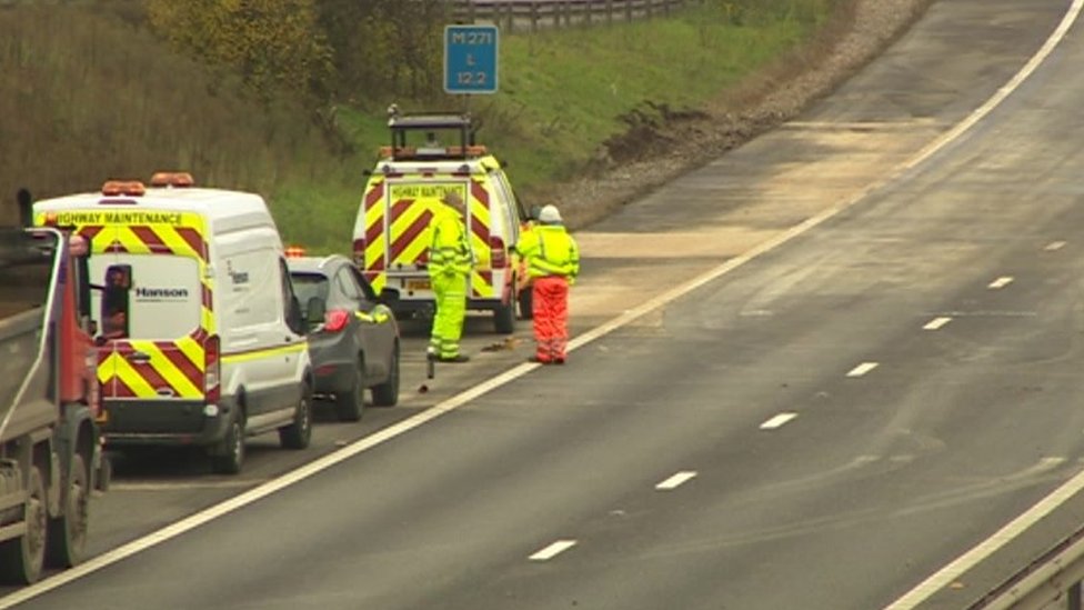 Lorry driver admits killing two men in Southampton crash - BBC News
