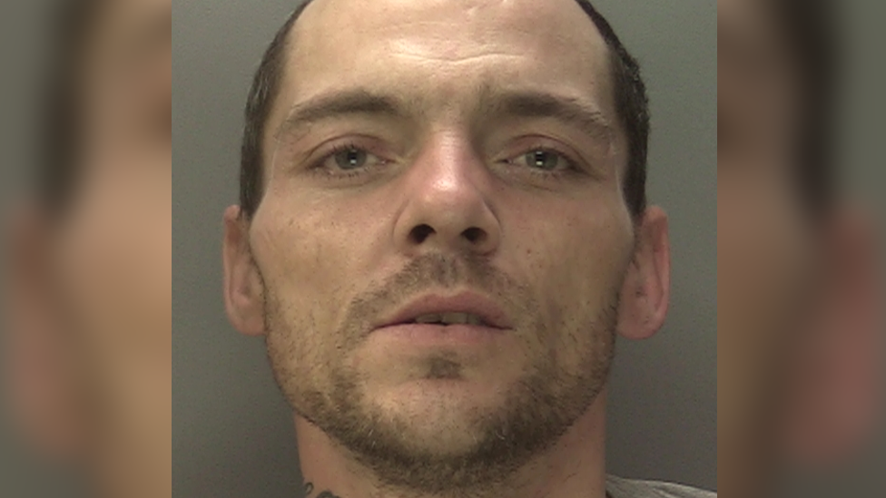 Russell Warwick's Instagram, Twitter & Facebook on IDCrawl