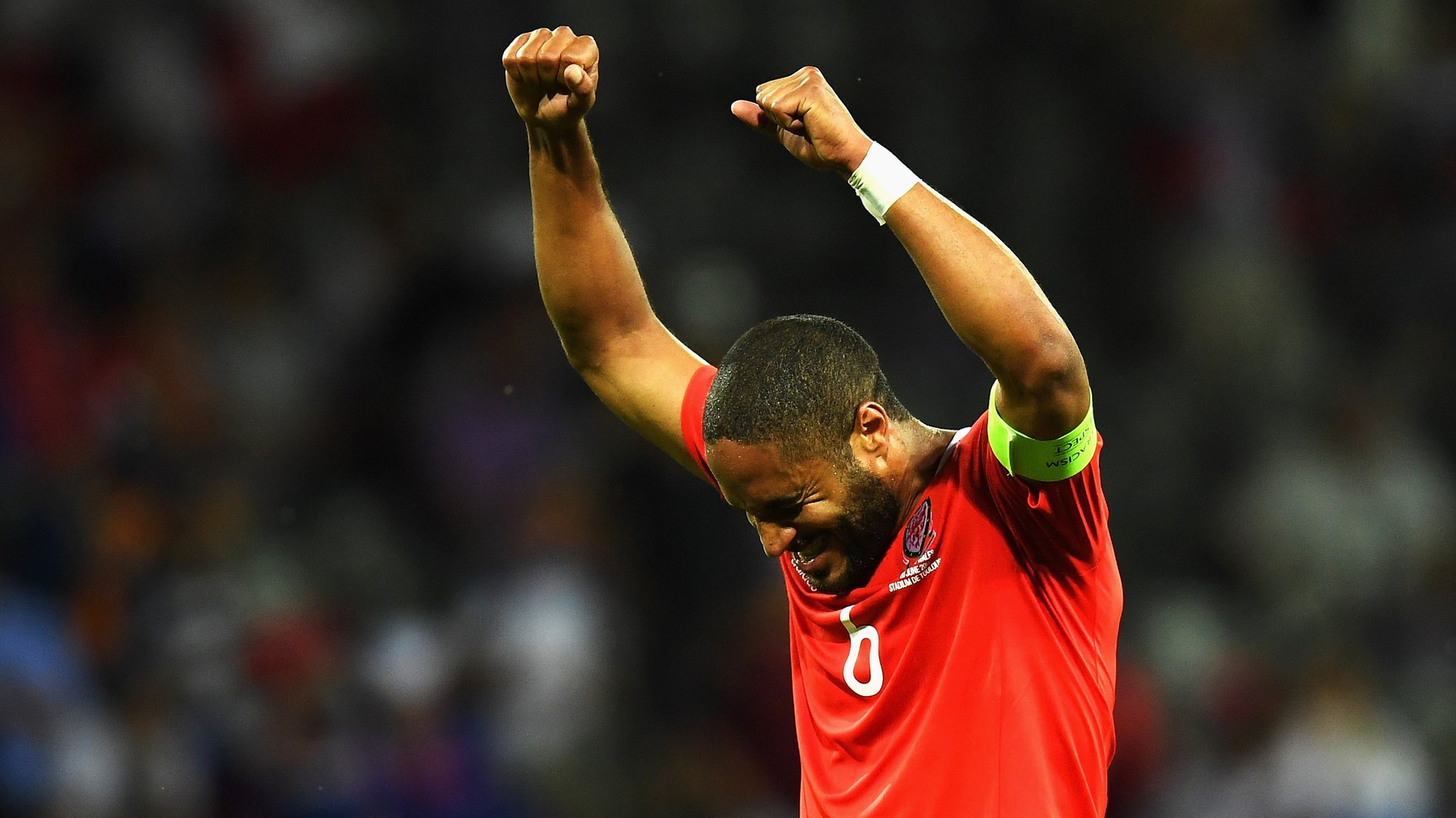 Cyn-gapten Cymru, Ashley Williams yn ymddeol o bêl-droed - BBC Cymru Fyw