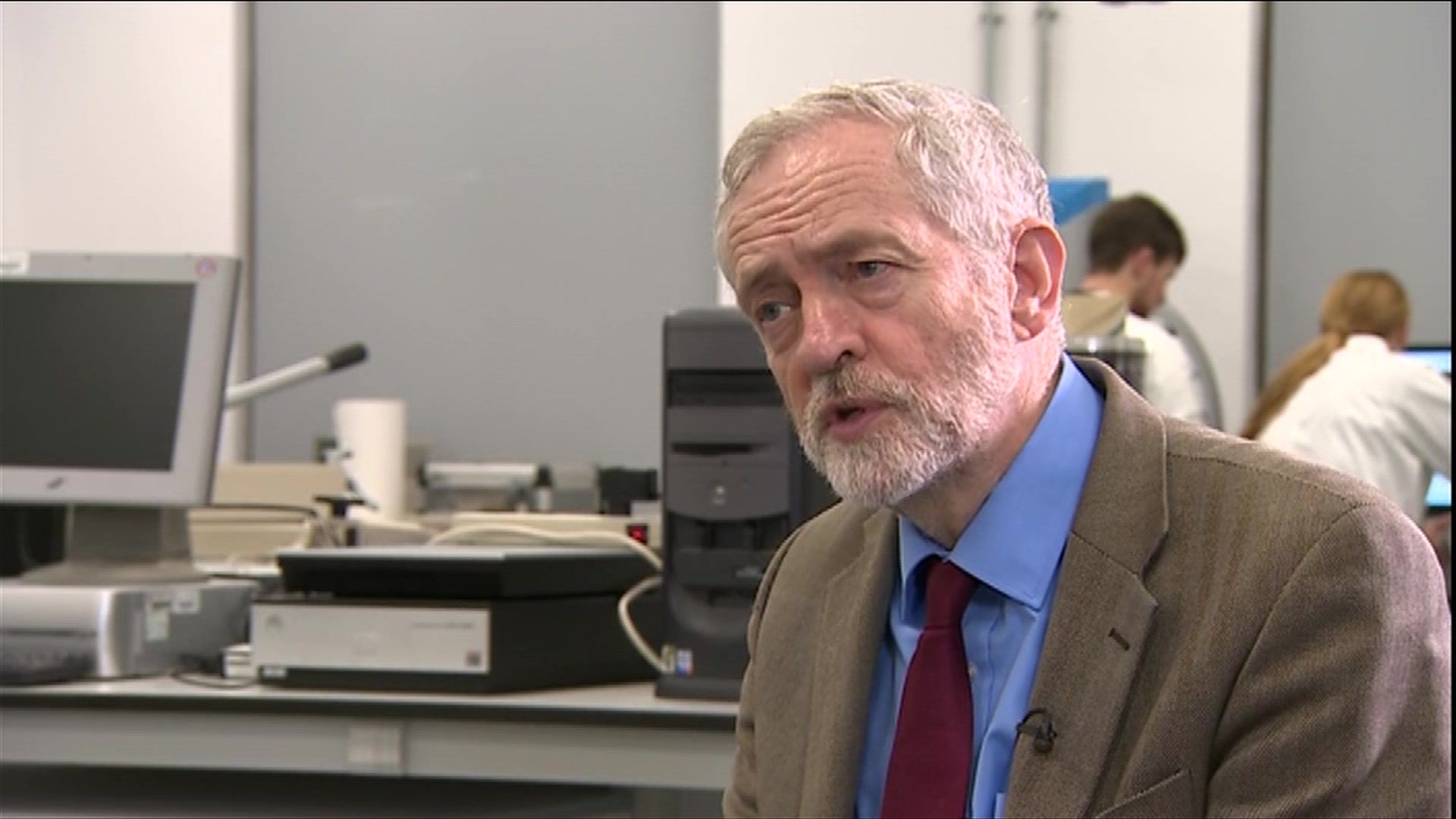 Syria vote: Jeremy Corbyn says 'we would have to consider it as a party ...